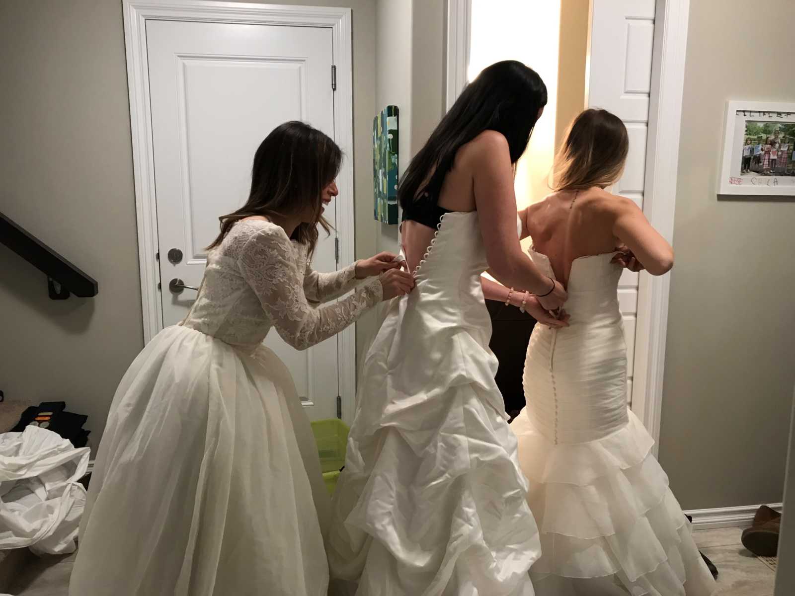 Women Celebrate Friend’s Divorce With Epic Party Wearing Their Wedding ...