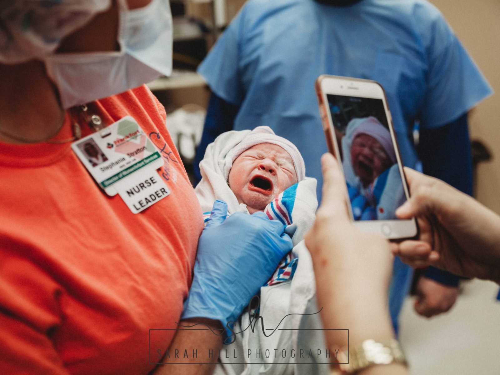 ‘SHE PULLED THE BABY OUT HERSELF!’ Midwife delivers her own ‘monumental ...