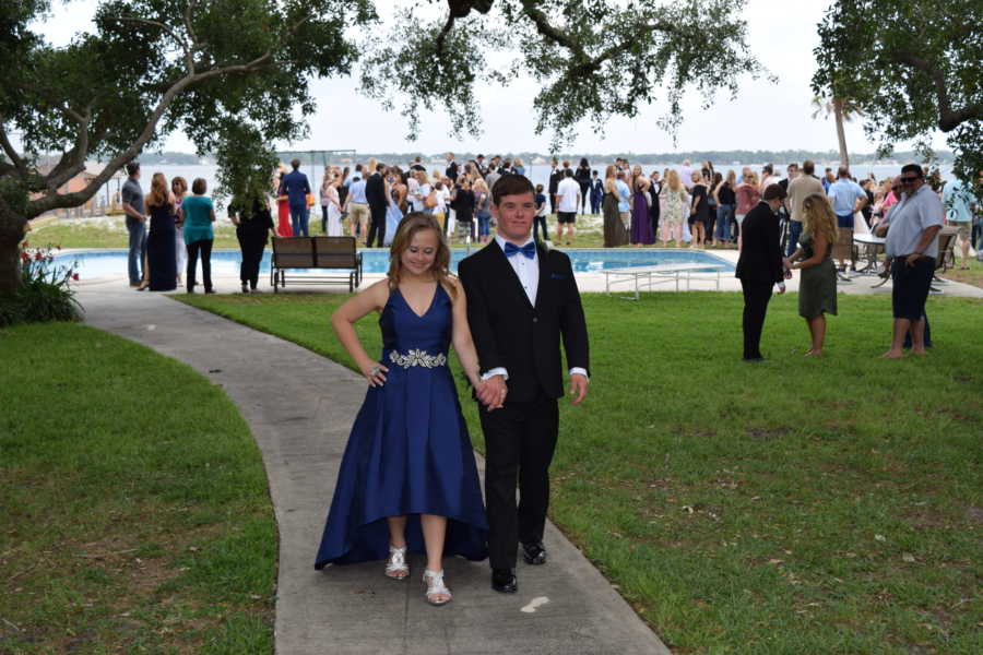 ‘Be My Beauty?’ Special needs prom-proposal at Disney World is the ...