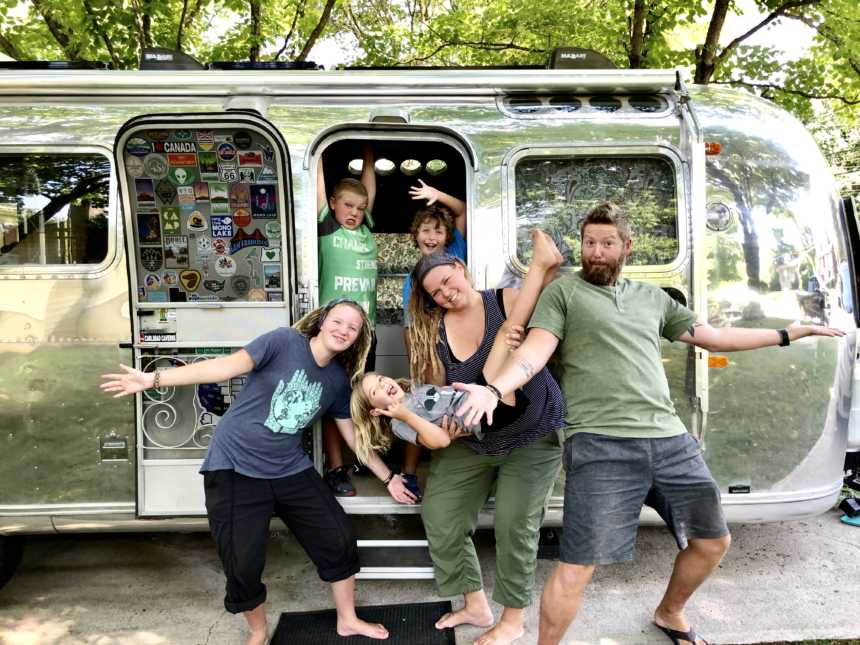My Family And I Ditched Tradition To Live In An Airstream Trailer Full ...