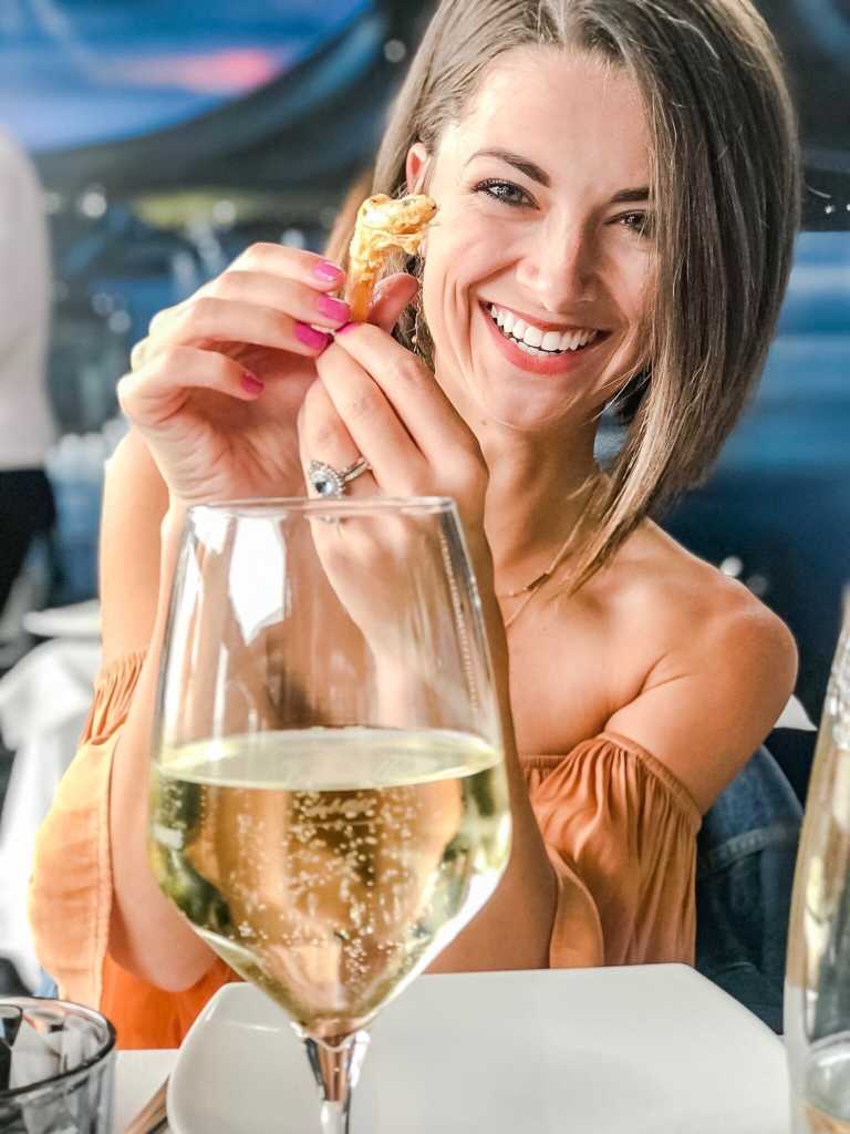 ‘I used to wear 3 bras in middle school. It’s crazy the ways we look for acceptance.’: Woman ...