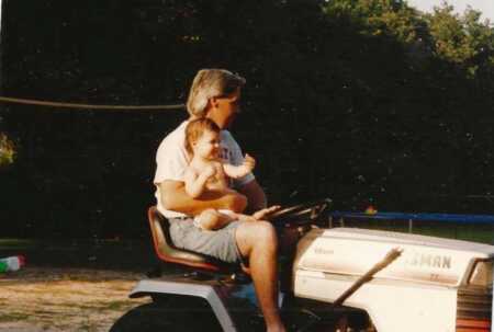 My Dad Was Diagnosed With Cancer, So We Staged A Fake Wedding So He Can ...