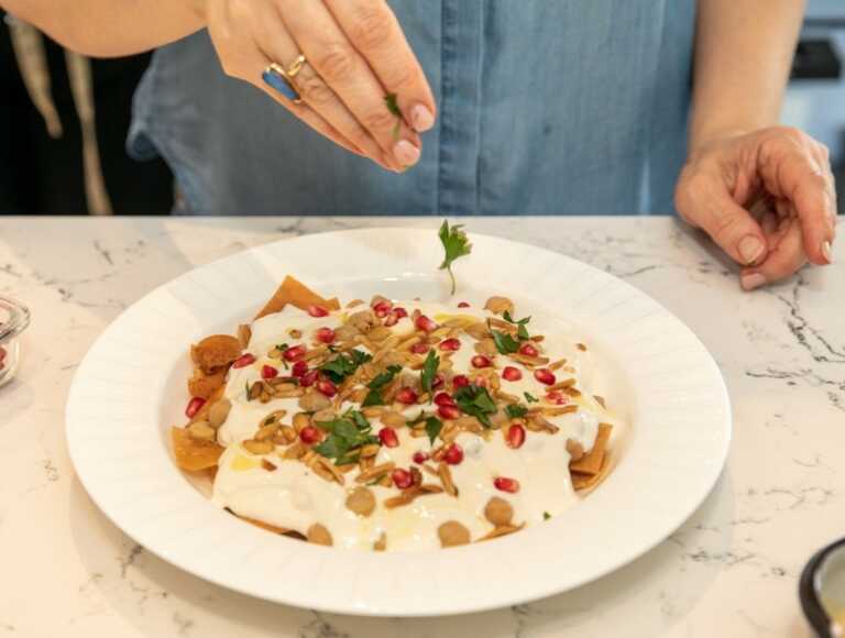 Crunchy Lebanese Chickpea Fatteh For Ramadan – Love What Matters