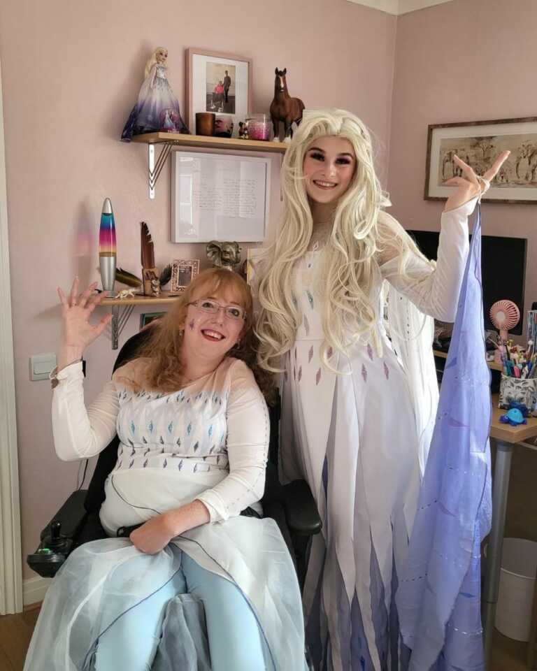 Frozen’s Elsa Reminds Autistic Woman Struggling With Judgement To ‘Let ...