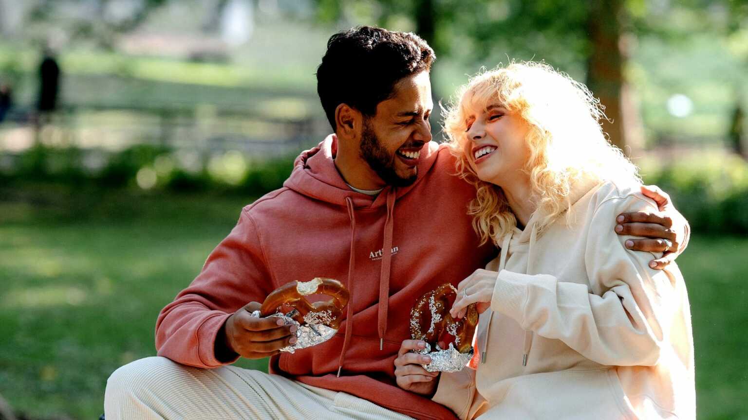 What Does Love Feel Like? 7 Signs You Are In Love – Love What Matters